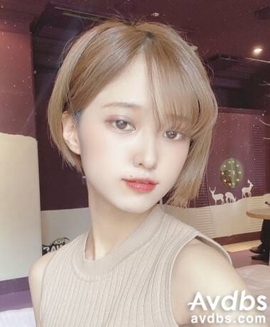 유키 나오 (히라테 마나) / 소속사무소 사밋트(SUMMIT) | AVDBS