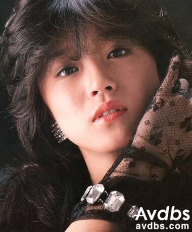 나카모리 아키나 / 80년대 아이돌 가수 | AVDBS