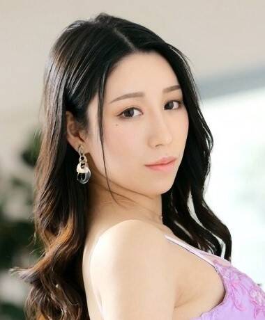 아이카와 렌 / 2021년 데뷔한 프레스티지 기획배우. 현재 예명 시이나 유키노 | AVDBS