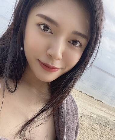 쿠스미 아유 / 그라비아 아이돌 출신의 AV배우 (MOGI 품번 전속배우) | AVDBS