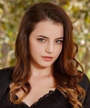 카일리 퀸 / 미국 오하이오 출신의 백인 포르노 배우. | AVDBS