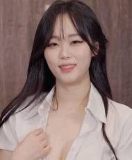 시이나 에루 / 2021년 데뷔한 기획배우 | AVDBS