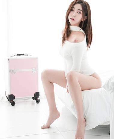 츄츄 / 2024년 5월 한국 AV 데뷔 | AVDBS