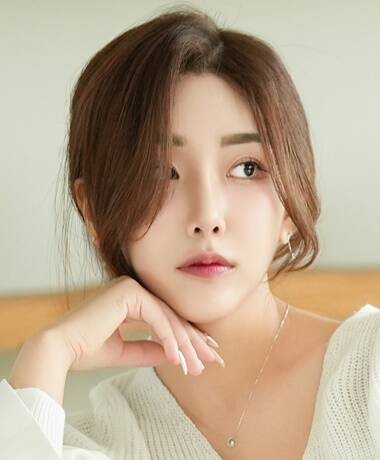 츄츄 / 2024년 5월 한국 AV 데뷔 | AVDBS